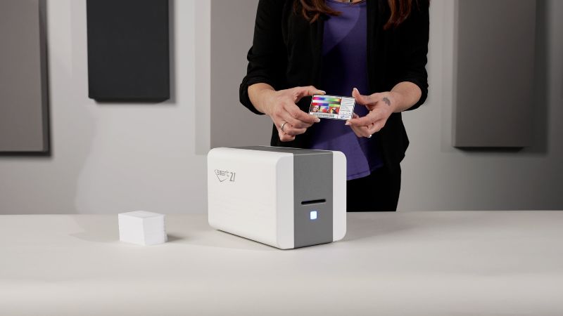 Impresora de tarjetas de identificación IDP SOLID-210 - TecnoCard SpA